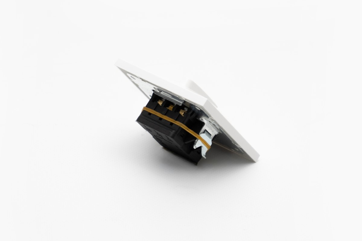 Flush-mounted rotary switch